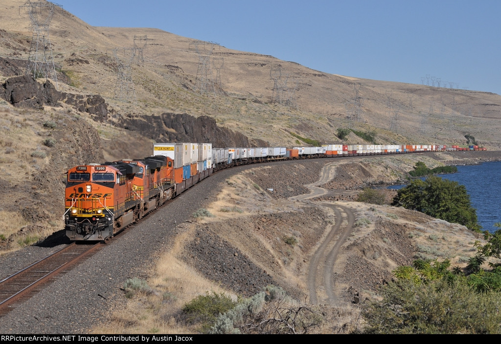 BNSF 7200
